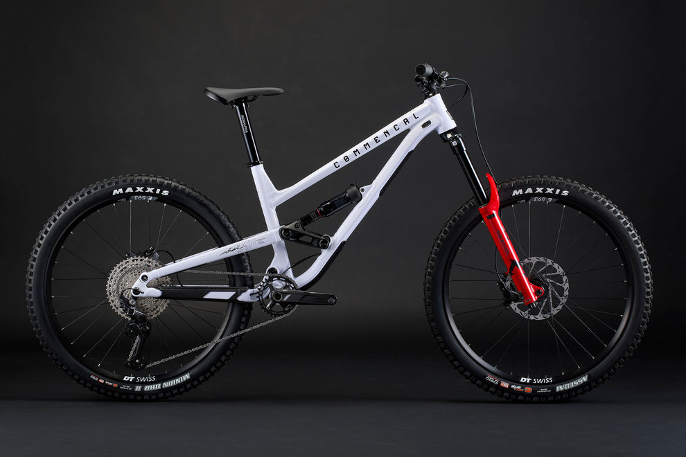COMMENCAL CLASH MARZO PURE WHITE 2026 – Contour Cycles